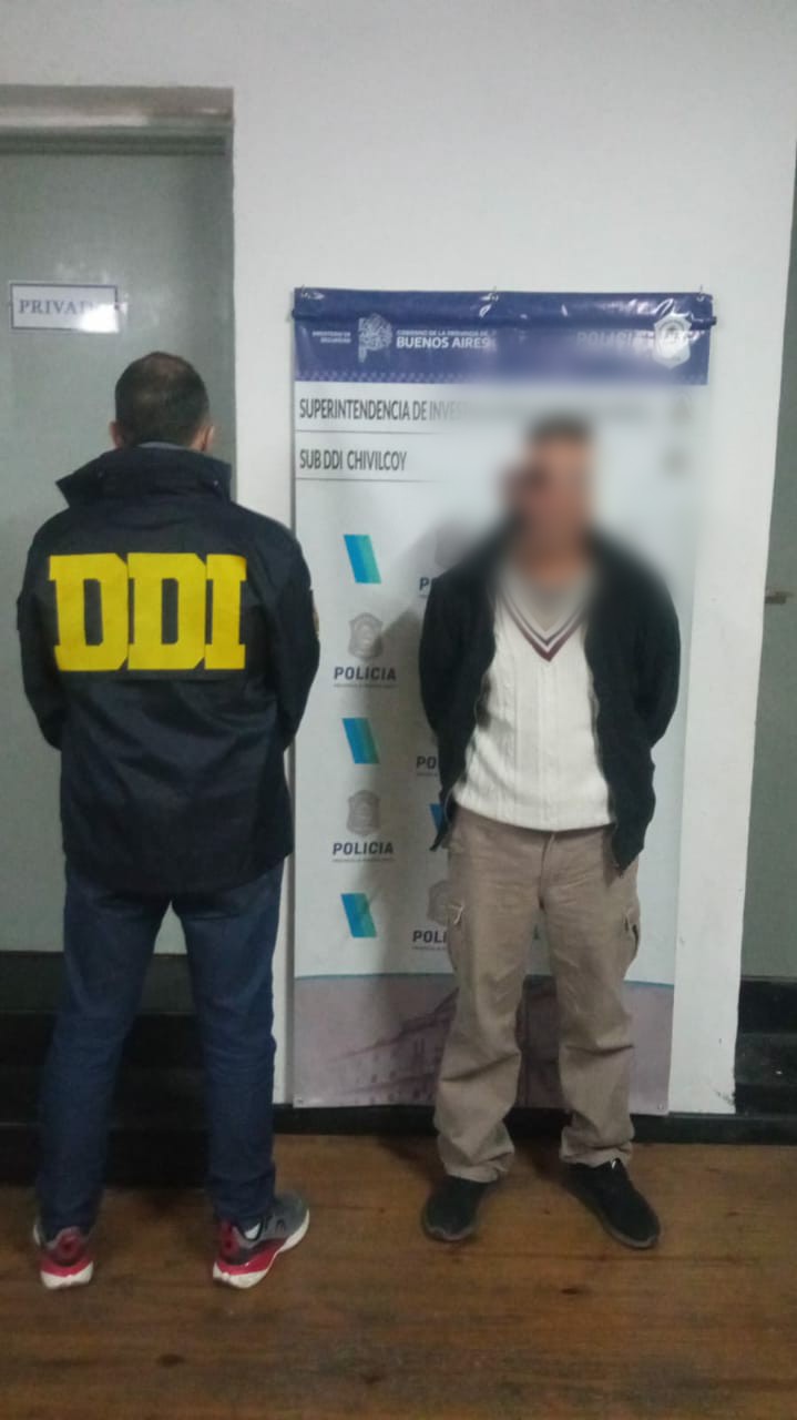 Detienen a un sujeto por privación ilegítima de la libertad y robo agravado - DECHIVILCOY